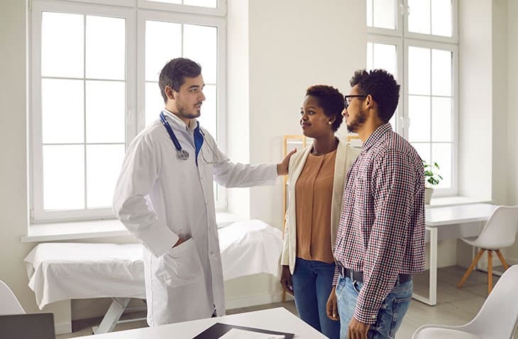 Viajou e ficou doente? Guia prático, em inglês, para ir ao médico em ...